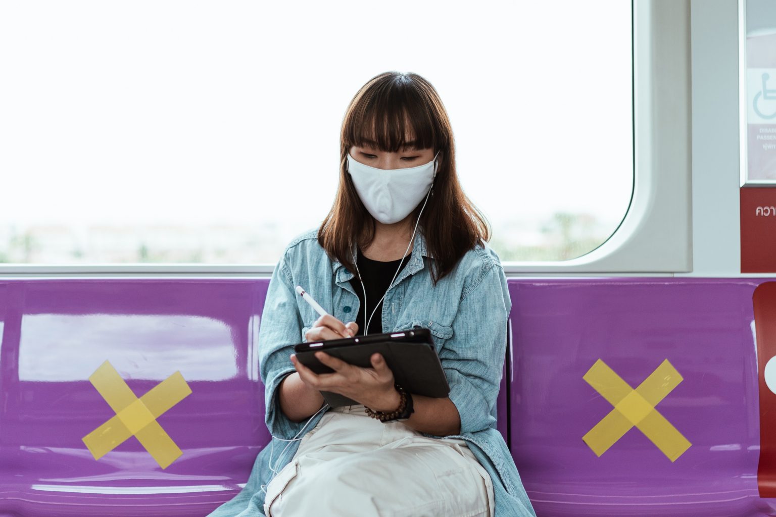 Ini Loh Tips Aman Menggunakan Transportasi Umum Saat New Normal ...