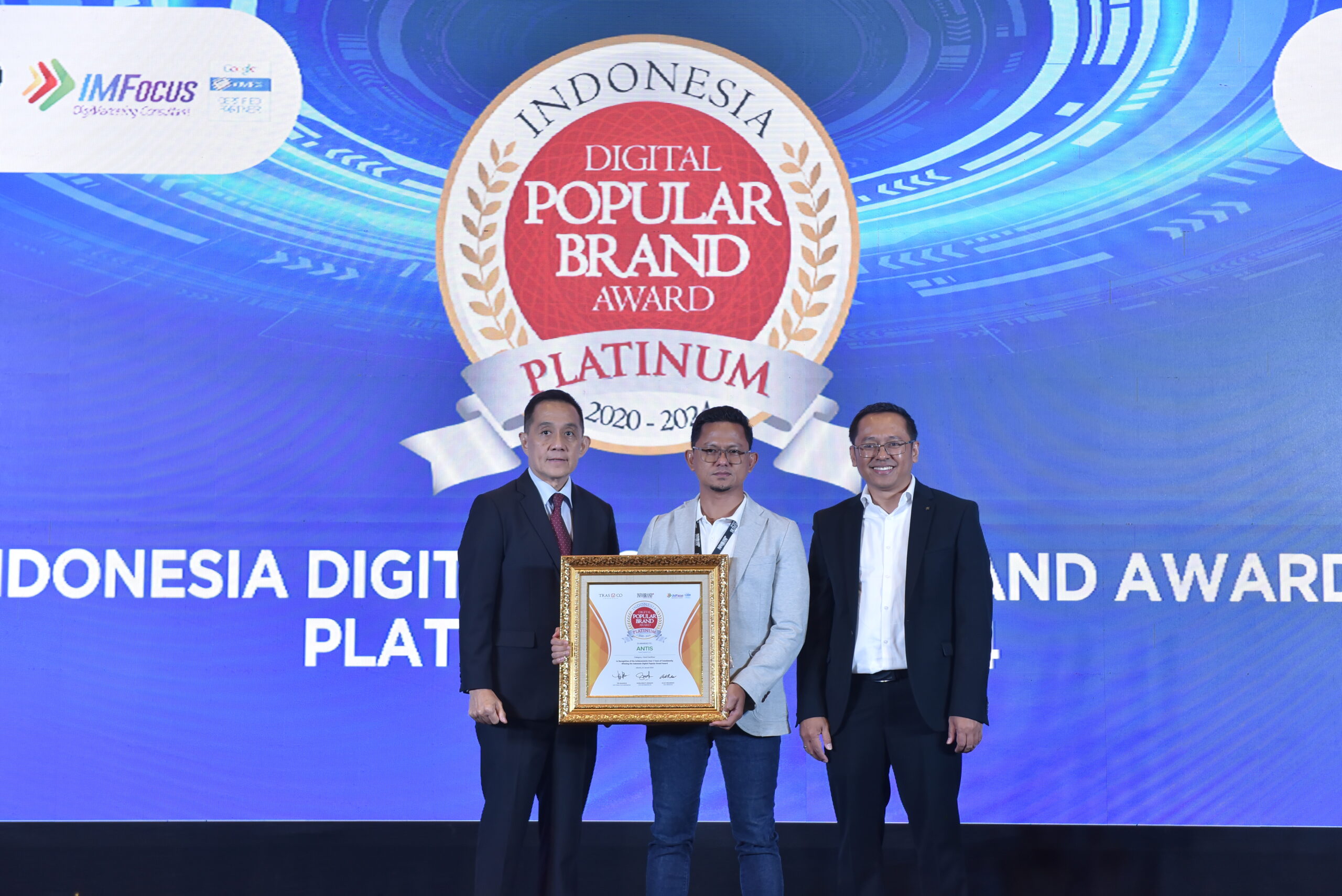 Enesis Group Wins Indonesia Digital Popular Brand Award Platinum 2020 ...
