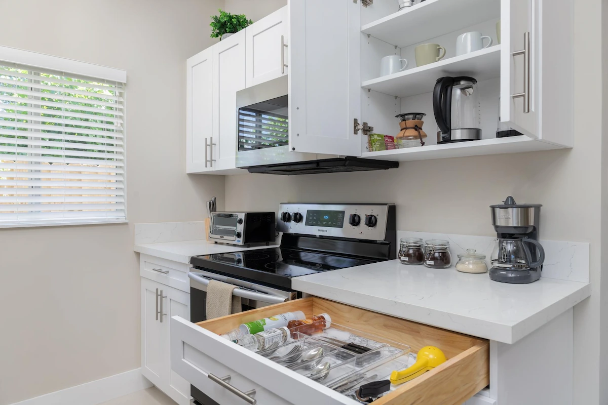 8 Cara Menata Dapur Agar Terlihat Rapi dan Bersih, Simak!