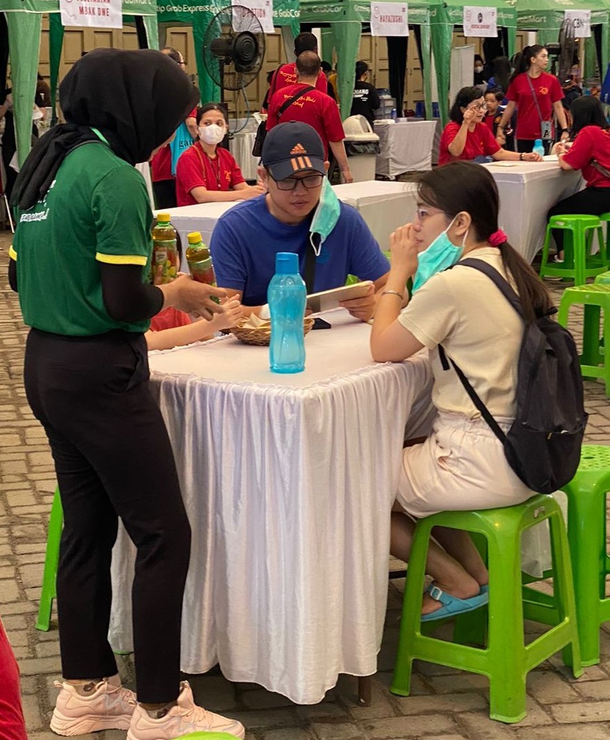 Adem Sari RTD Madu Lemon Tea Berpartisipasi Dalam HUT Nanyang Zhi Hui ...