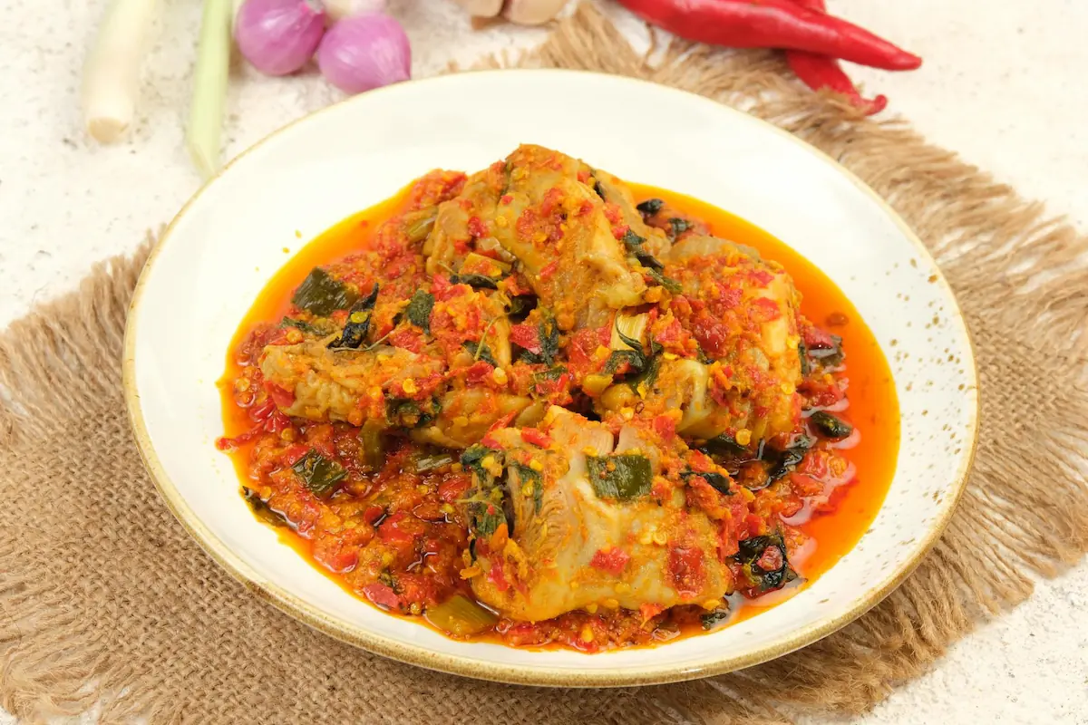 Ini Resep Ayam Woku Kemangi Pedas, Pecinta Pedas Wajib Coba!